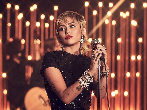 Miley Cyrus Sparked Engagement Rumors With Chunky Diamond Ring