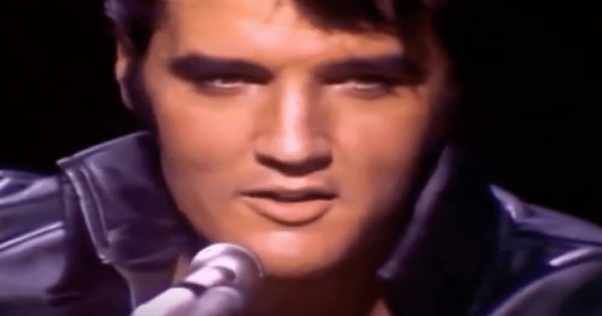 Elvis Gives Us a Blue Christmas - The Crowd is in Tears!