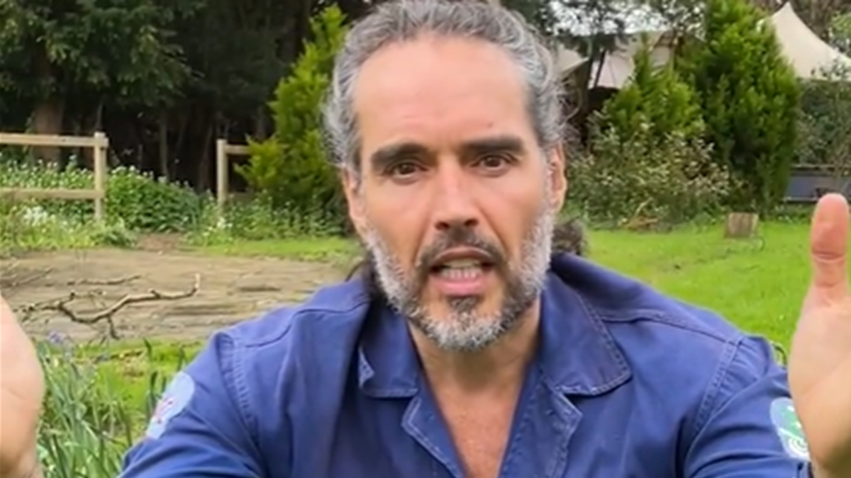 Comedian Russell Brand Giving Himself Over To Christ: Announces Baptism