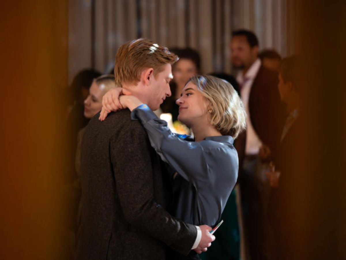 The Paper's New Jim and Pam: Why Chelsea Frei Admits It's 'Scary' Being ...