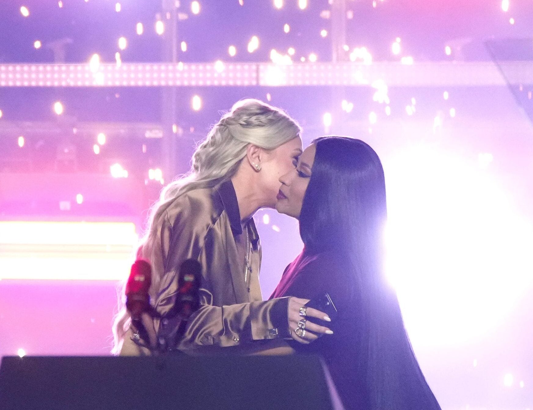 Nicki Minaj Deleted Her Instagram After Appearing With Erika Kirk at ...